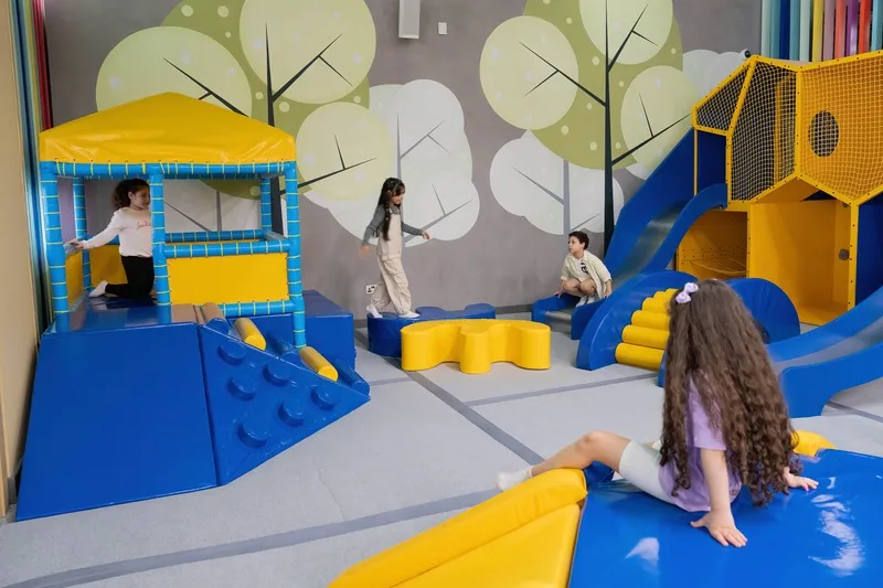 Maze Mayhem - Bahrain Adventure Park